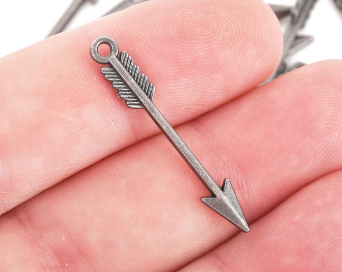 10 Gunmetal ARROW Charms Small Arrow Pendants Arrowhead | Etsy