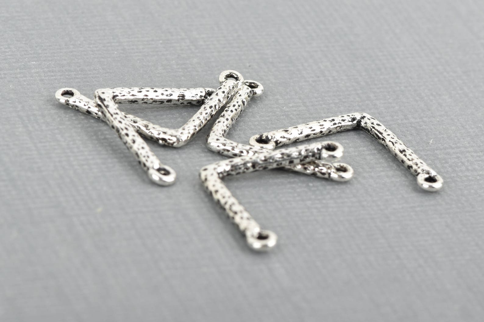 10 Chevron Metal Bar Connectors, Antique Silver Metal, 25mm Across ...