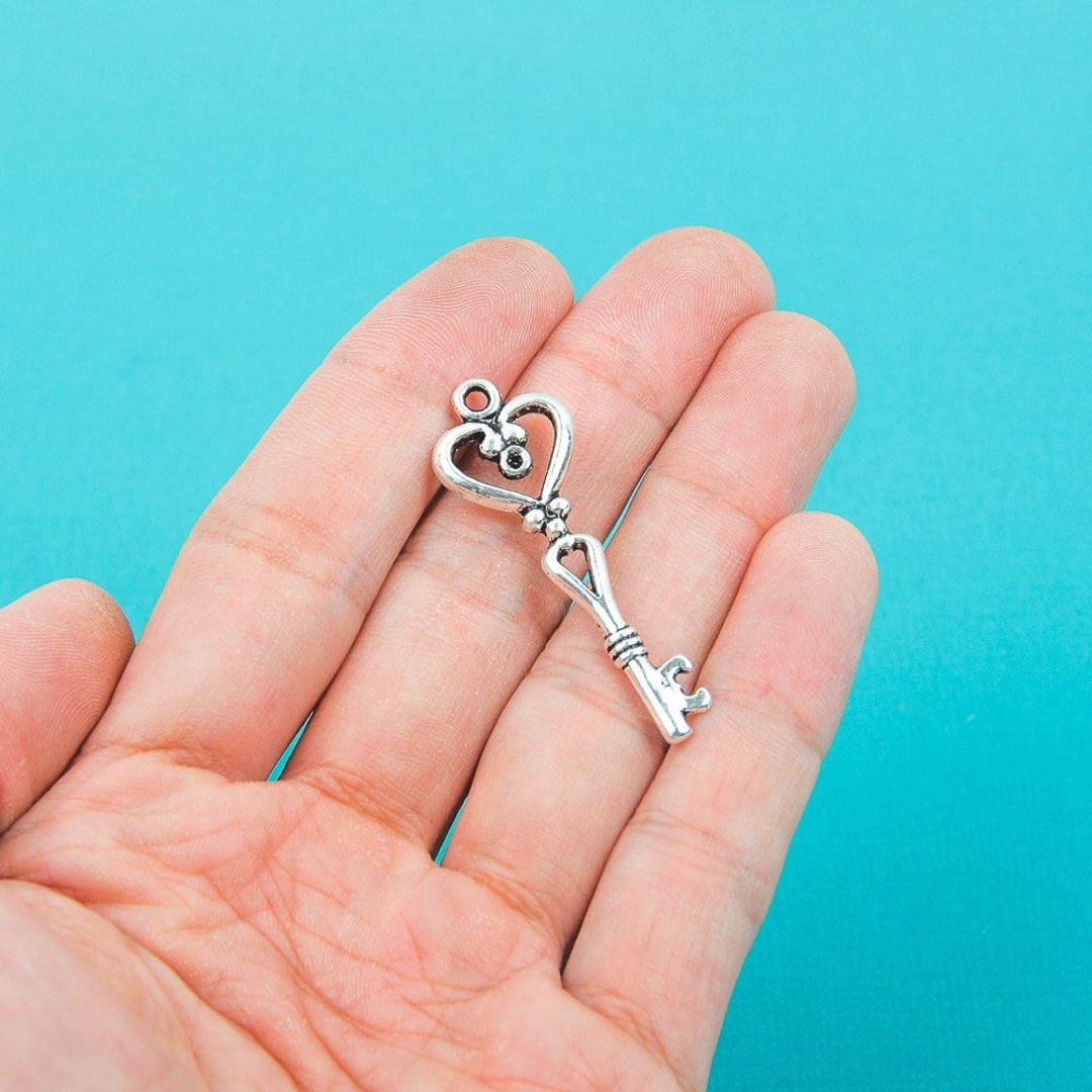 10 Silver HEART SKELETON KEY Charm Pendants Chs0084 - Etsy