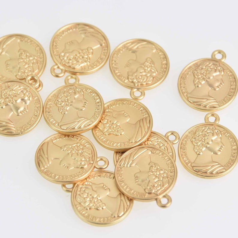 5 Australia Coin Charm Pendants matte gold 23x20mm chs7547 | Etsy