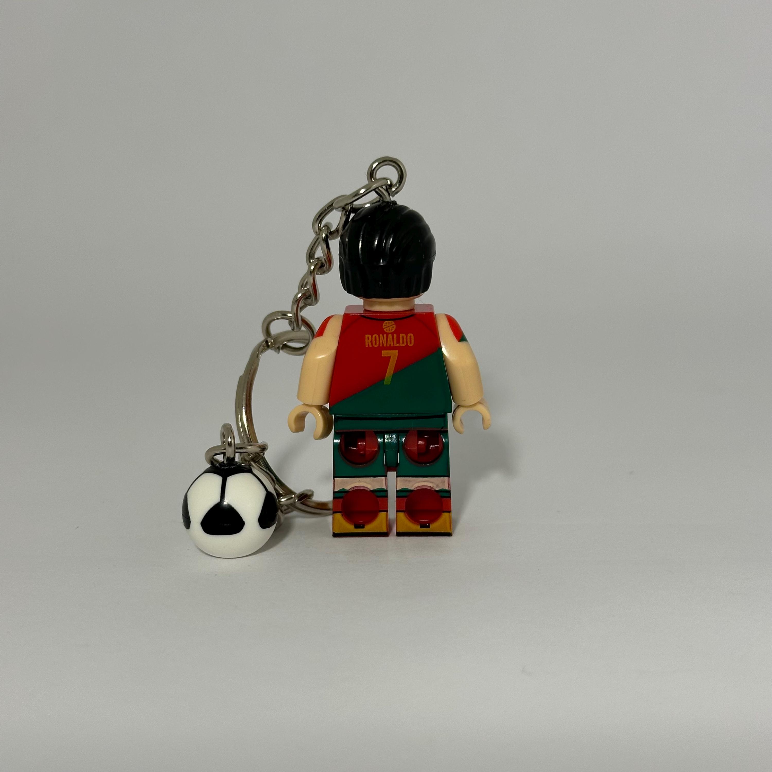 Cristiano Ronaldo Mini Figure Keychain - Football Soccer Gift for Geek ...