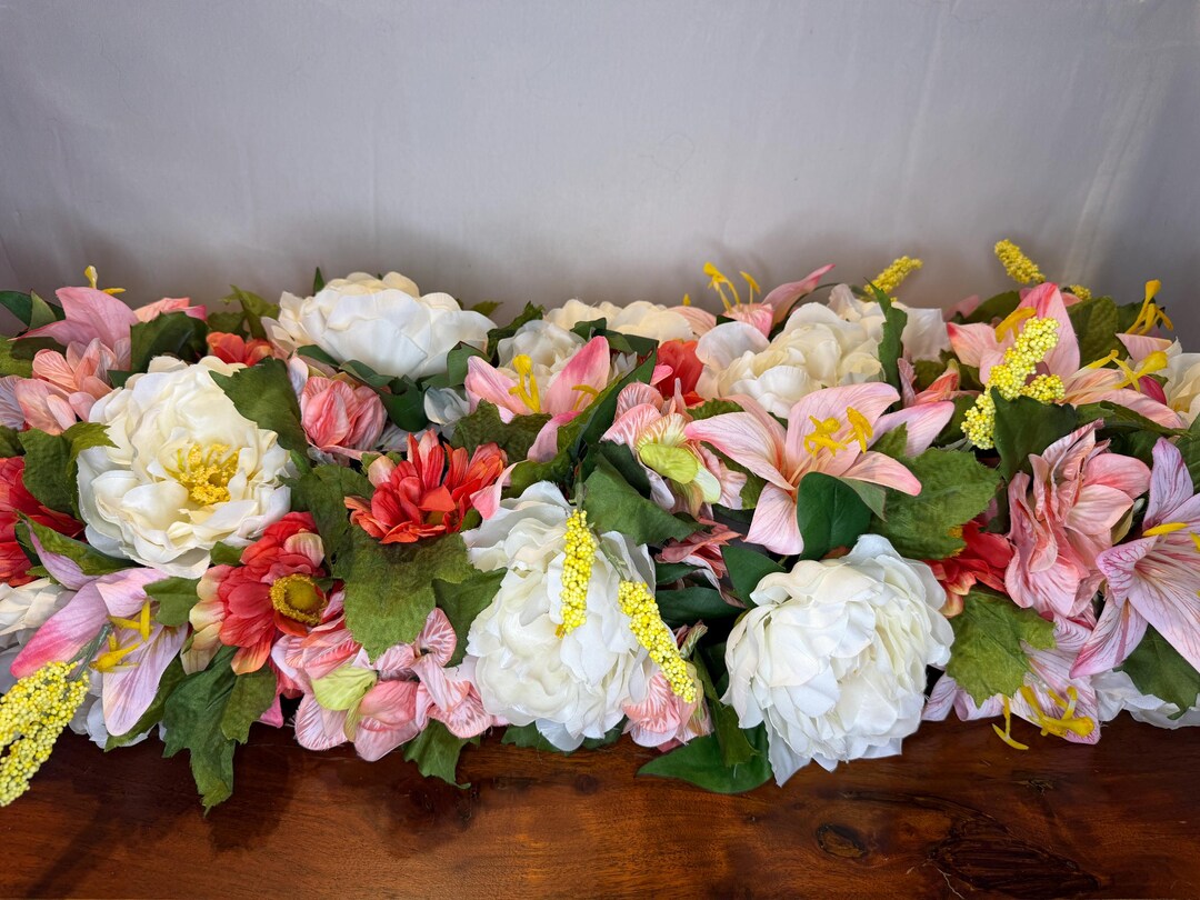 Spring Blooms Table Centerpiece - Etsy