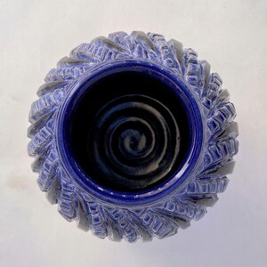 Ceramic Decorative Blue Vase, Spherical Round Ribbed Carved Ceramic ...