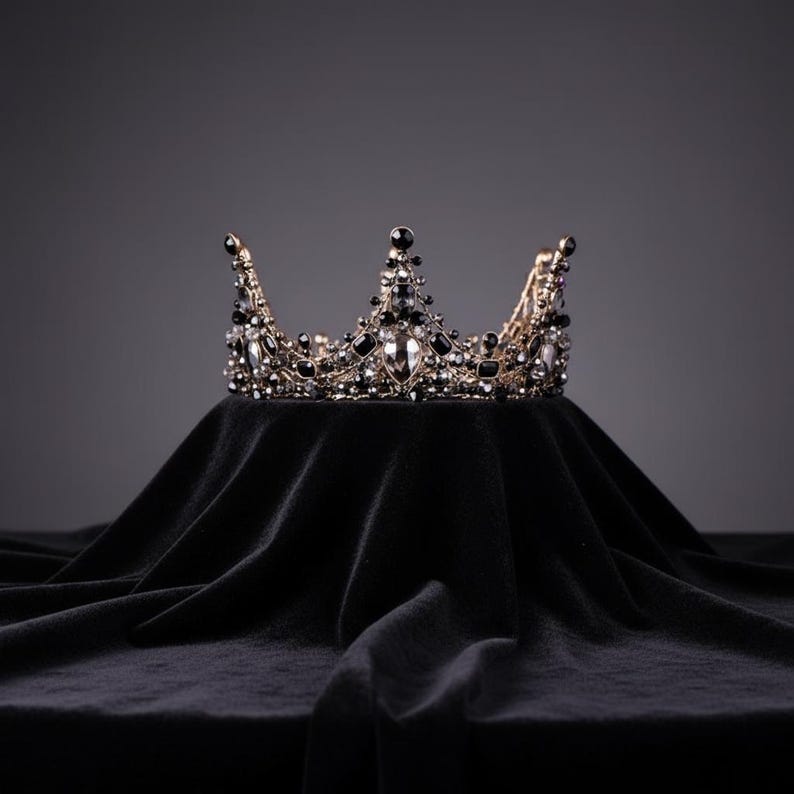 Black Crystal Queen Crown – Vintage Gothic Royal Tiara - Etsy