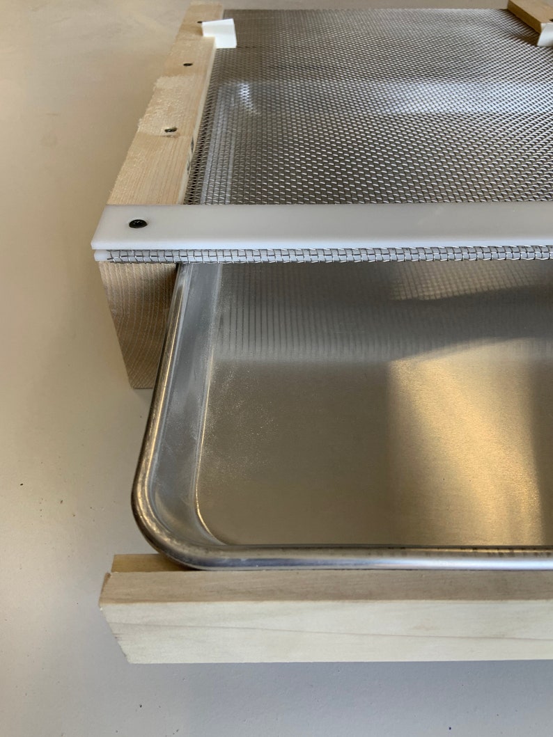 Premium Honeybee Hive Screened Bottom Board - Etsy