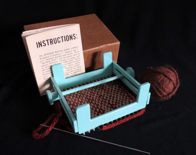 Vintage "wonder Weave Hand Loom" by Karbercraft Co. / Makes 4" X 4" and ...