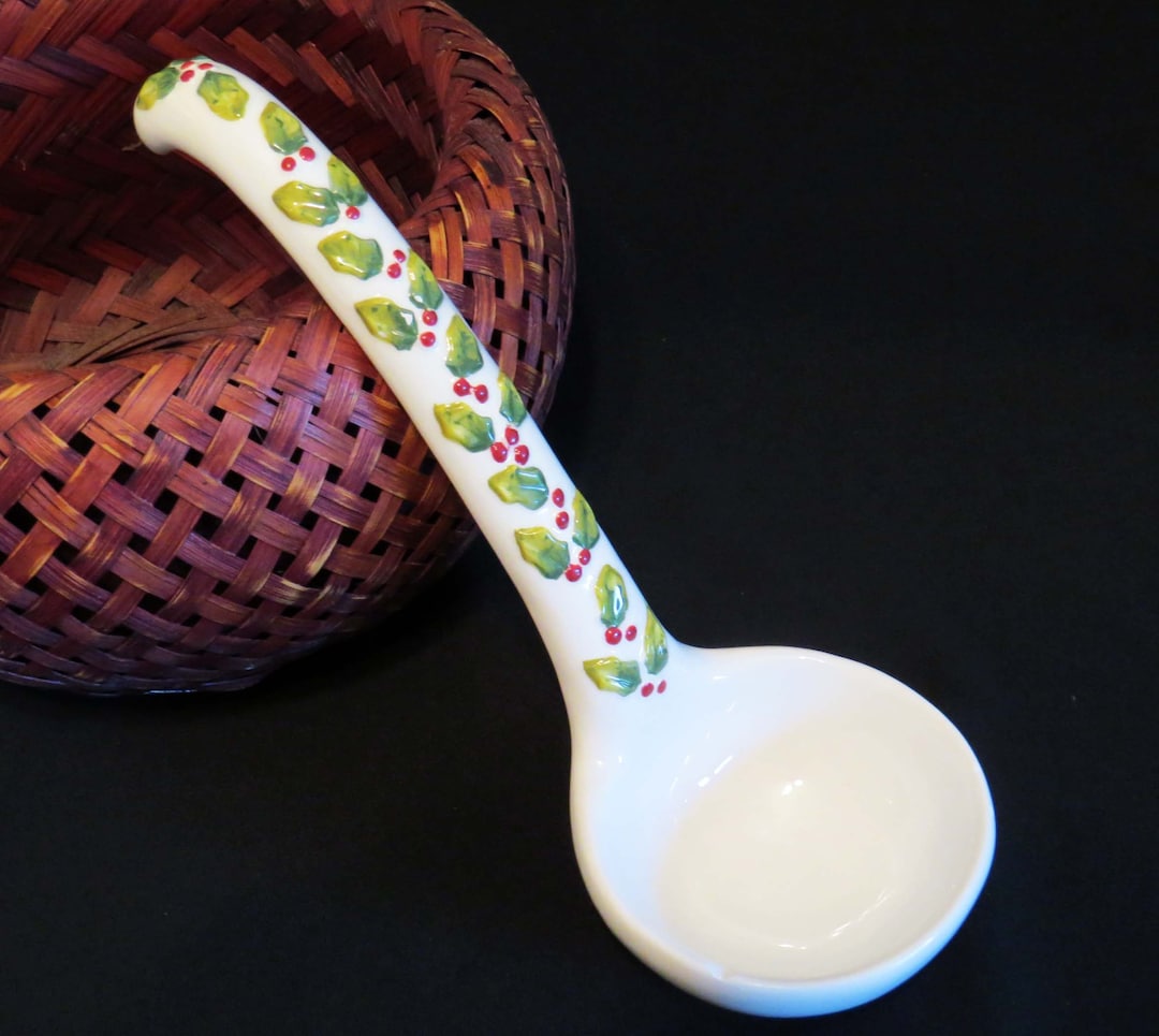 Vintage CERAMIC CHRISTMAS LADLE W Green Holly Leaves & Red Berries: 11 ...
