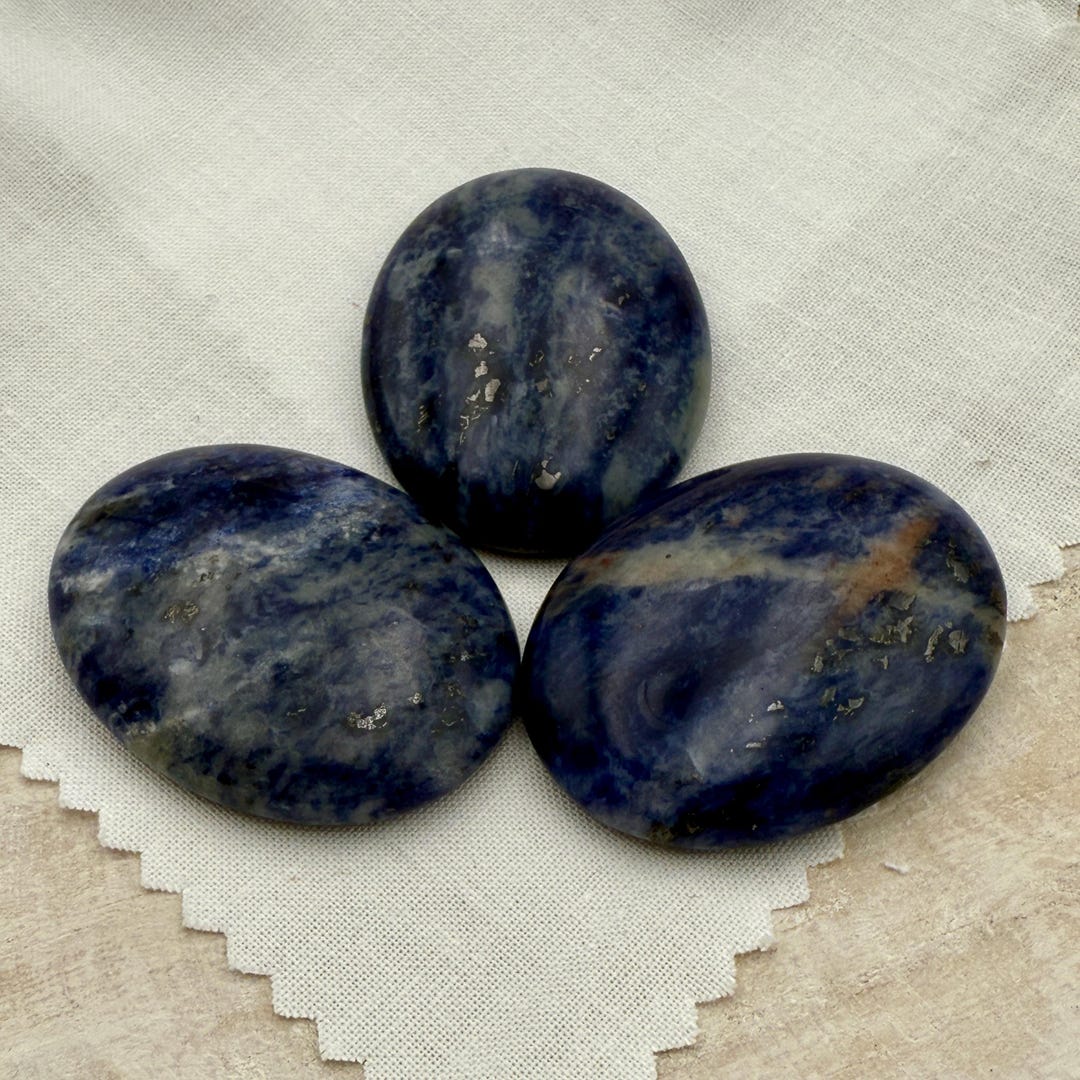 Sodalite Worry Stone – Oval Palm Crystal, Metaphysical Energy - Etsy