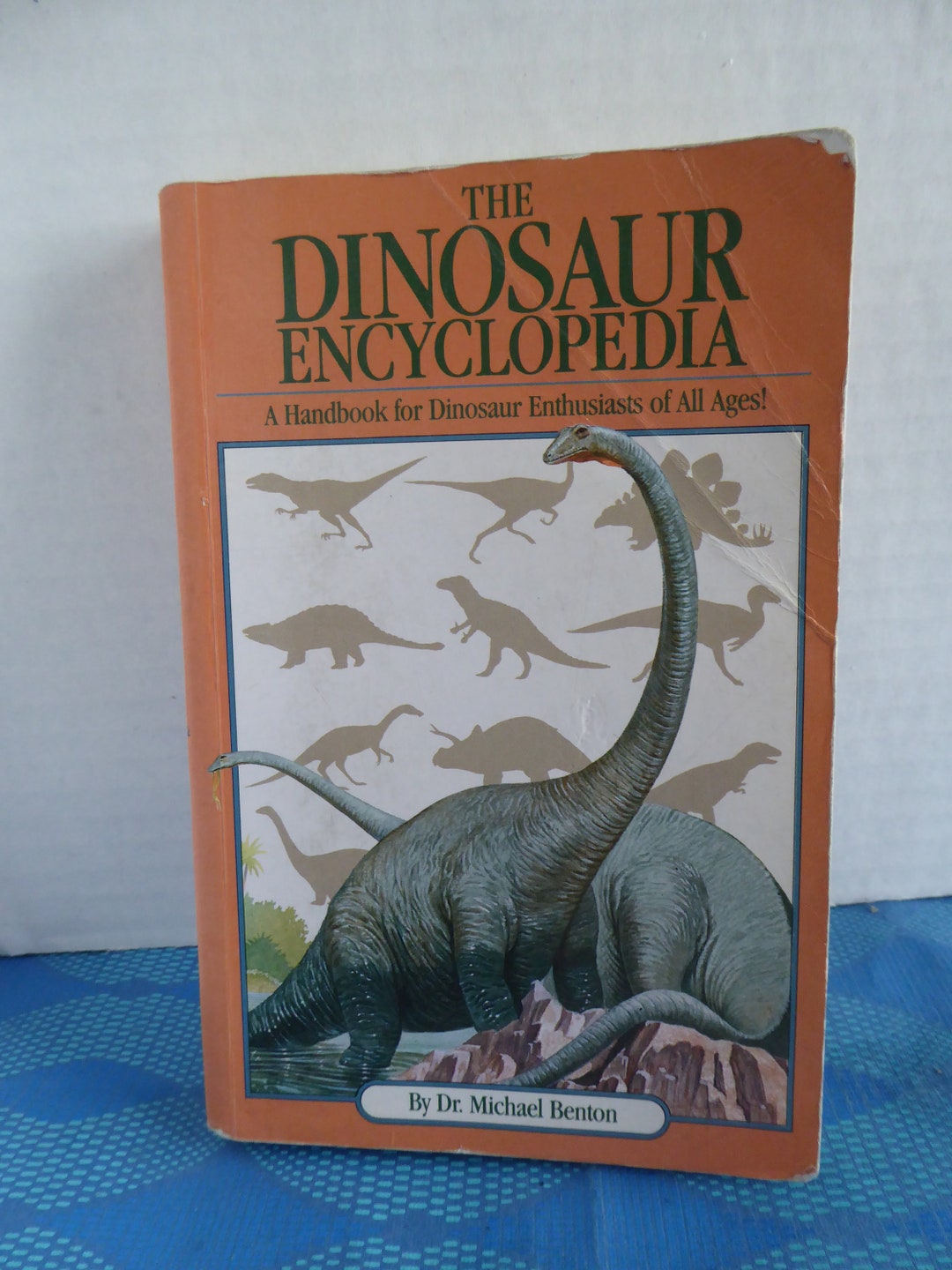 The Dinosaur Encyclopedia - Dr. Michael Benton - 1984 Softcover - Etsy