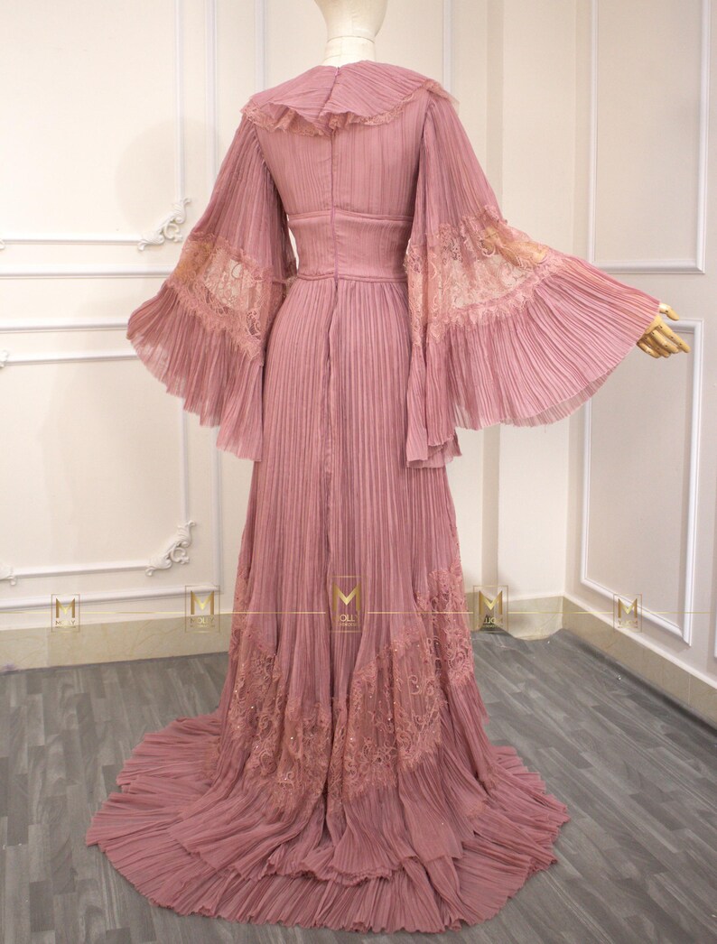 The Folklore Dress Inspired Taylor Swift Costume by Mollynguyendesign ...