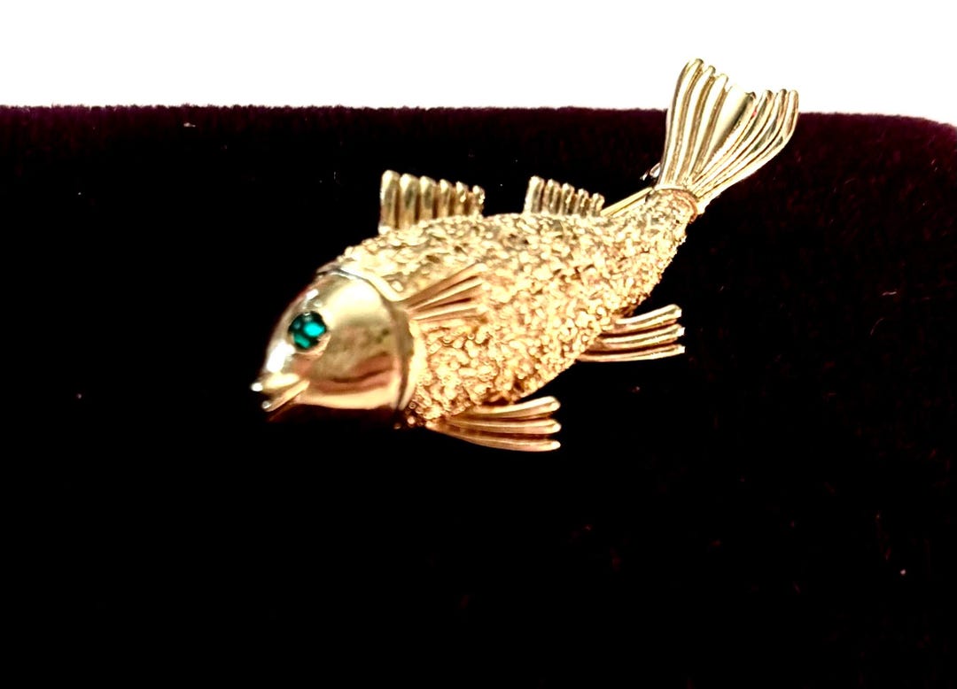 Crown Trifari Gold Textured Koi Fish Brooch - Etsy