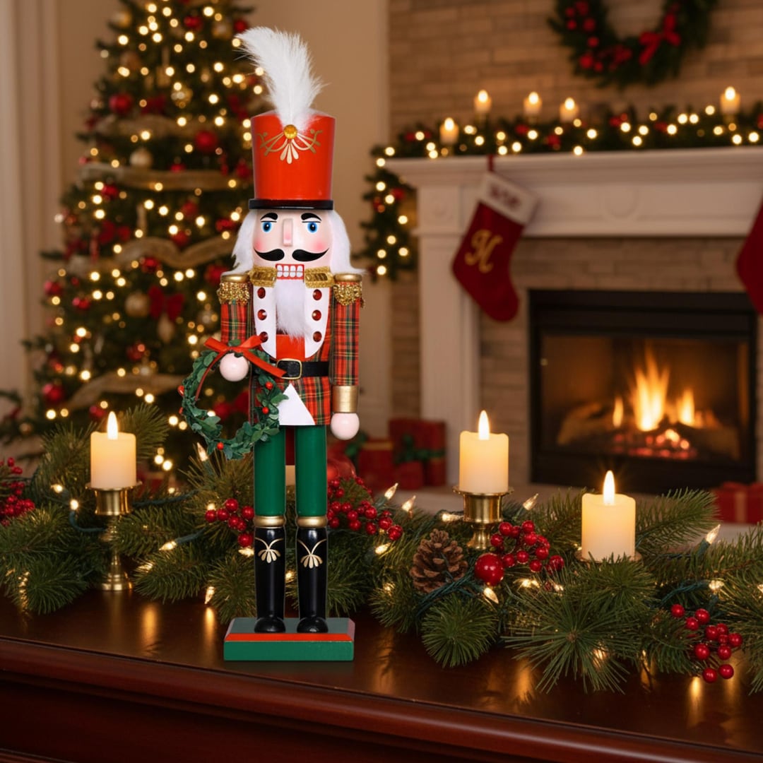 Christmas Nutcracker 38 Cm Classic Tartan Nutcracker With Wreath Hand ...