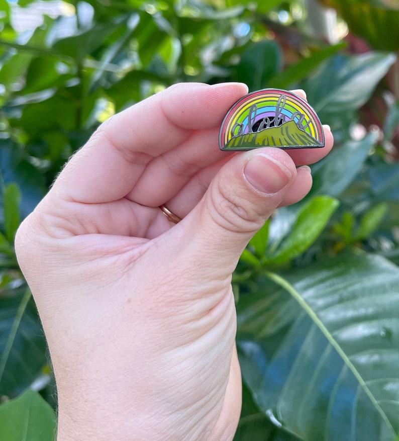 Aloha Anuenue Over Leahi - Hard Enamel Pin - Lapel Pin (black OR Gold ...