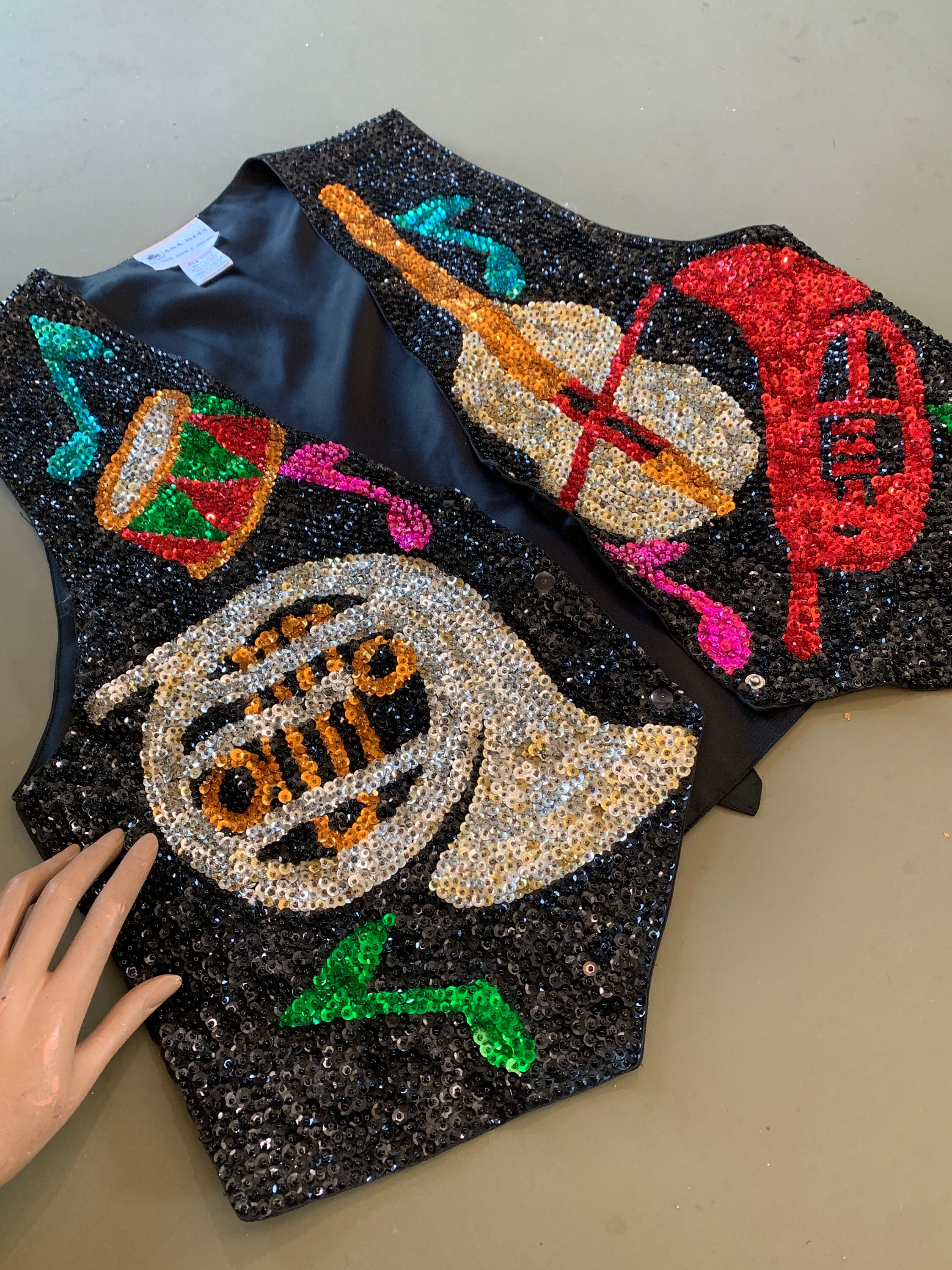 Bead and Sequin Musical Instruments and Notes Vest Ana Mori - Etsy