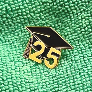 Enamel Lapel Pin Class of 2025 Black and Gold 1” - Etsy