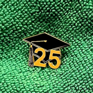 Enamel Lapel Pin Class of 2025 Black and Gold 1” - Etsy