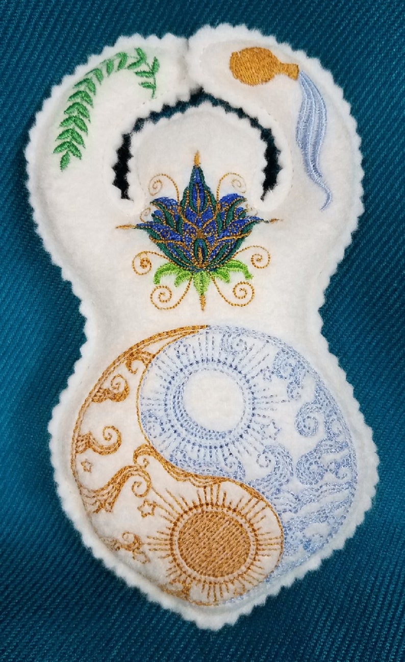 Goddess Doll: Kwan Yin Altar Moon Wicca Decoration Willow - Etsy