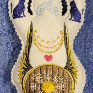 Goddess Doll: Freya; Altar, Moon, Wicca, Decoration, Wings, Cats ...