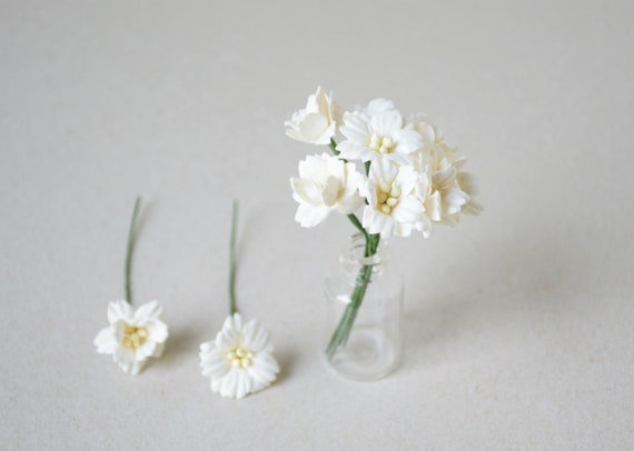 20 Mm / 10 White Paper Flowers C151 - Etsy