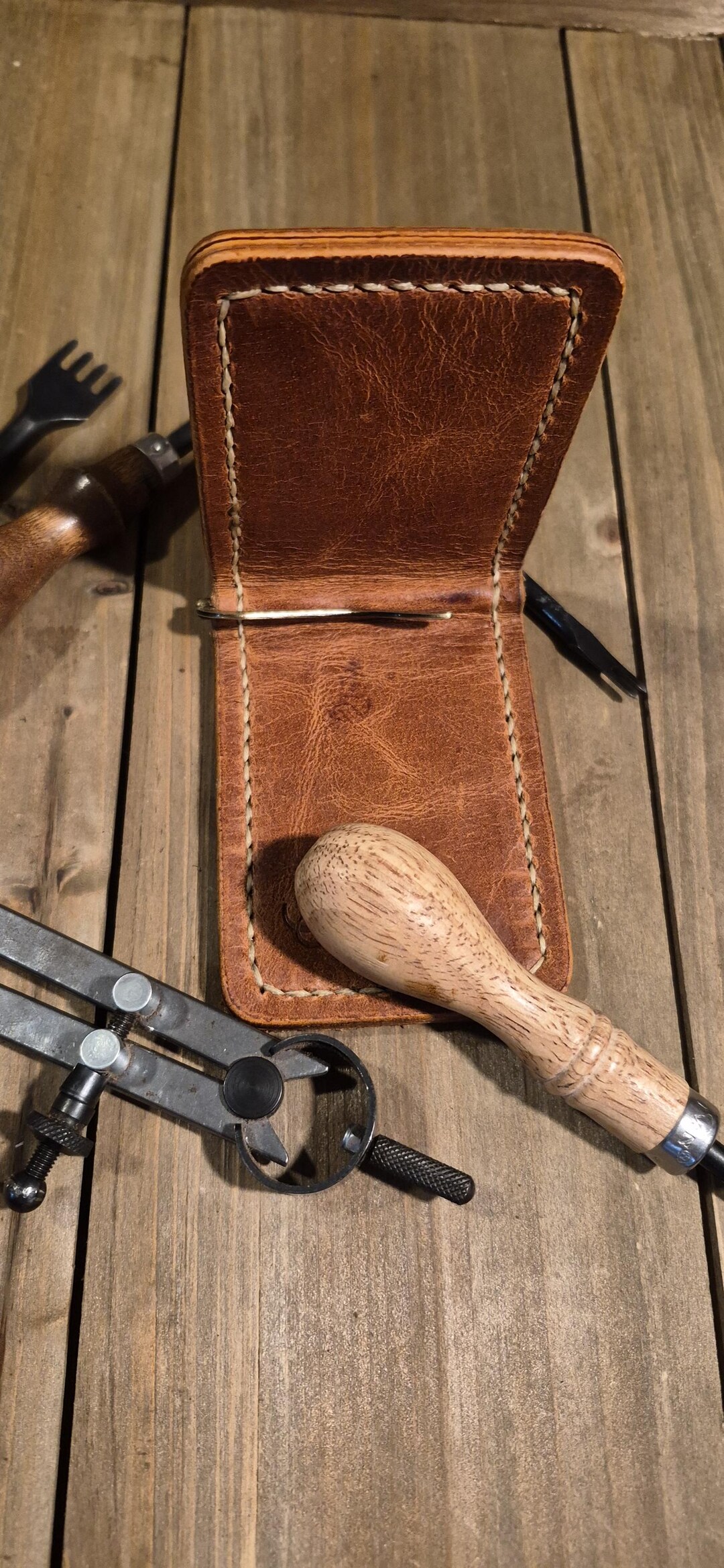 Money Clip Front Pocket Wallet. Brown W/ 2 Card Pockets and a Golden ...