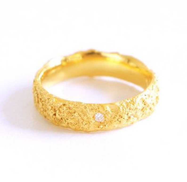 Ethical 18K Solid Gold Ring With White Traceable Fair-trade Diamond ...