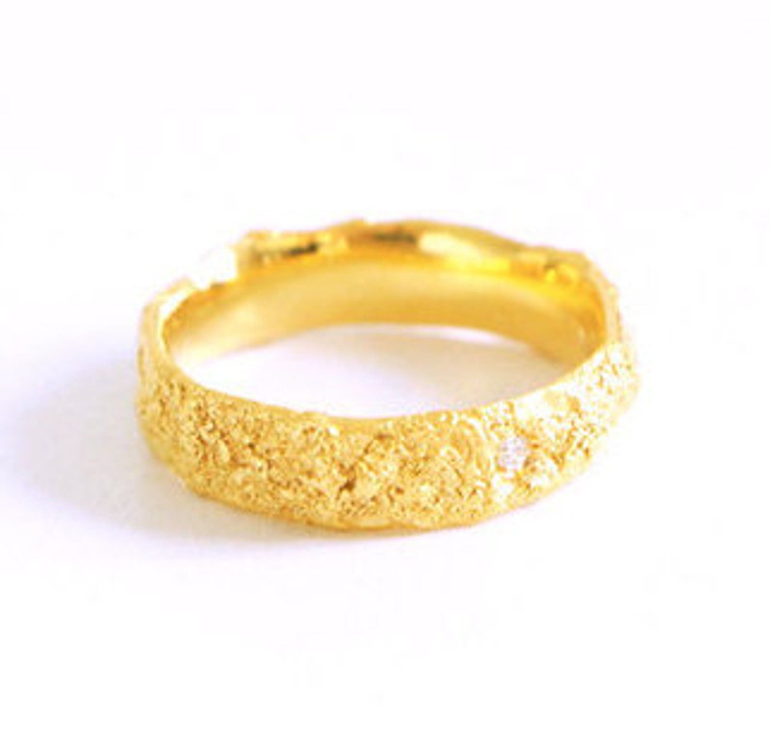 Ethical 18K Solid Gold Ring With White Traceable Fair-trade Diamond ...