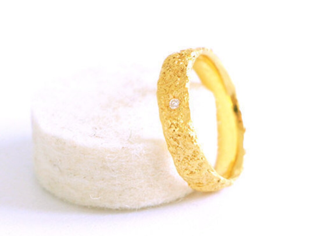 Ethical 18K Solid Gold Ring With White Traceable Fair-trade Diamond ...