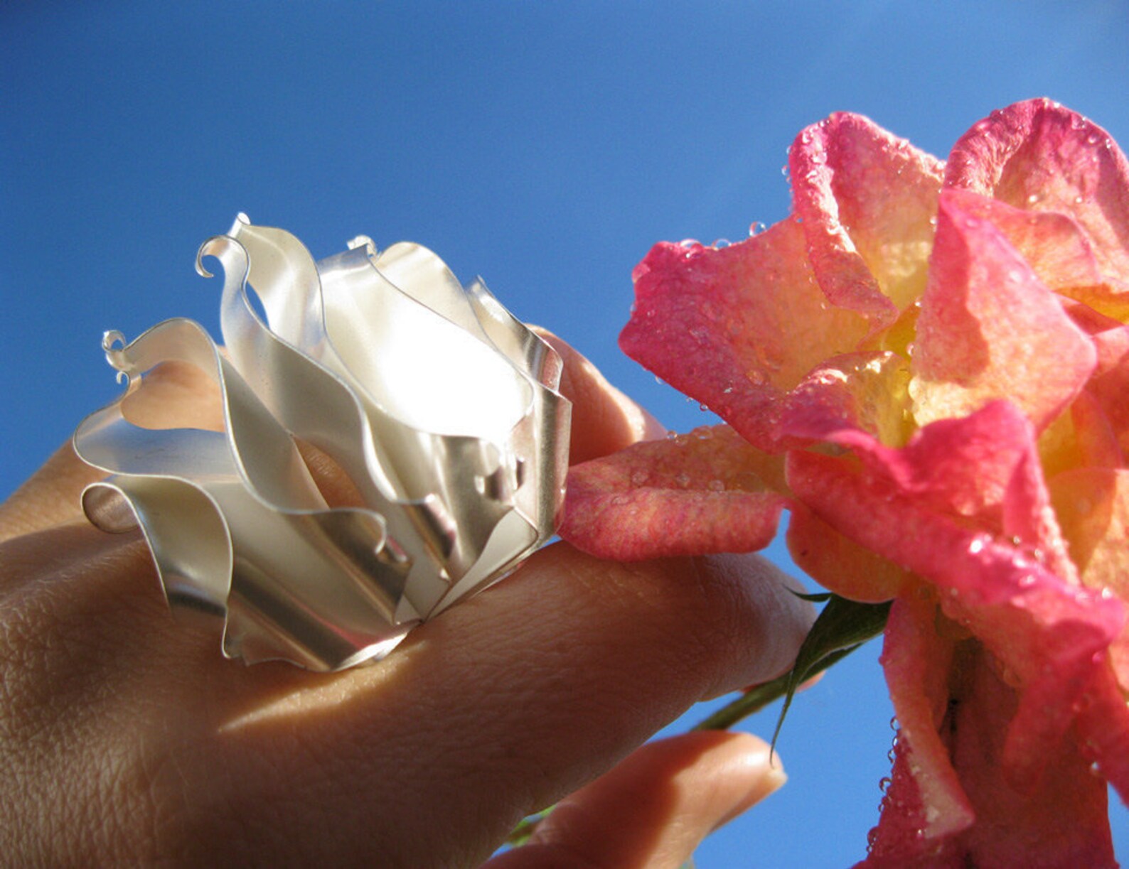 Unique Eye-catching Silver Ring Paper Sculpture Contemporary Jewel ...