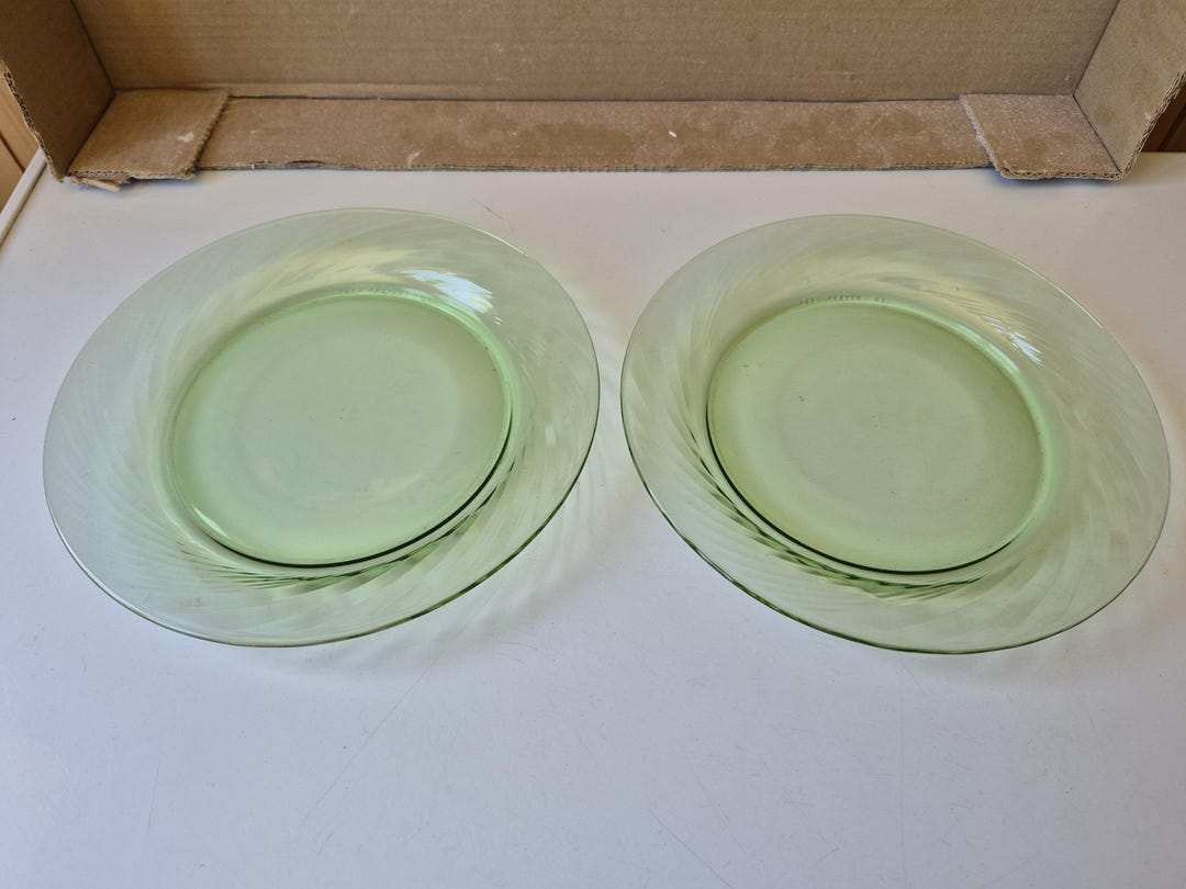 2 PYREX Festiva Spring Green Swirl Glass Dinner Plates 9 Inches - Etsy