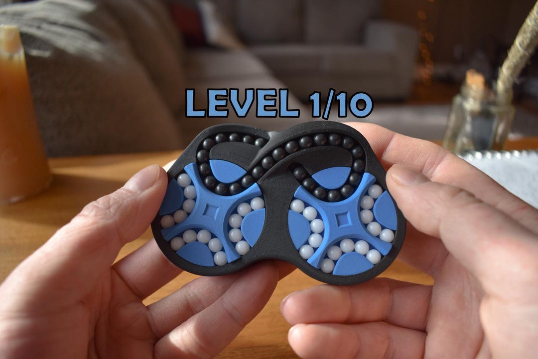 The Figure-eight (2-color) | Twisty Bead Puzzle | Controller-inspired ...