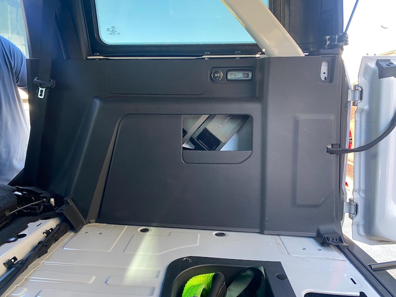 Ford Bronco Tailgate Sub Box Subwoofer Enclosure for 10, and 12 Inch ...