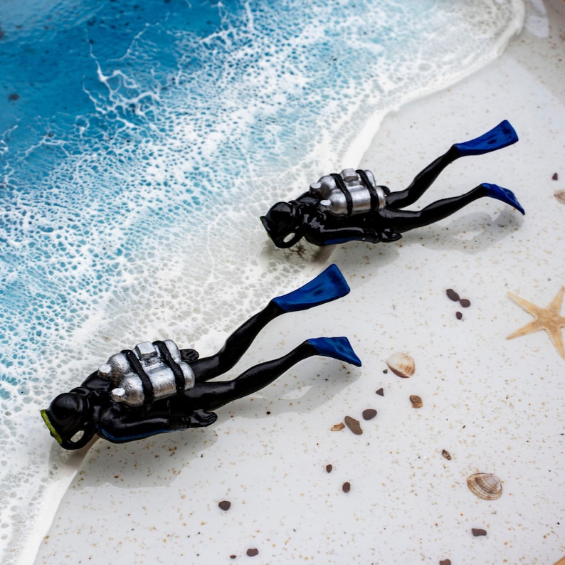 Handmade Resin Ocean Diver Miniature – Marine Diorama Decor - Etsy