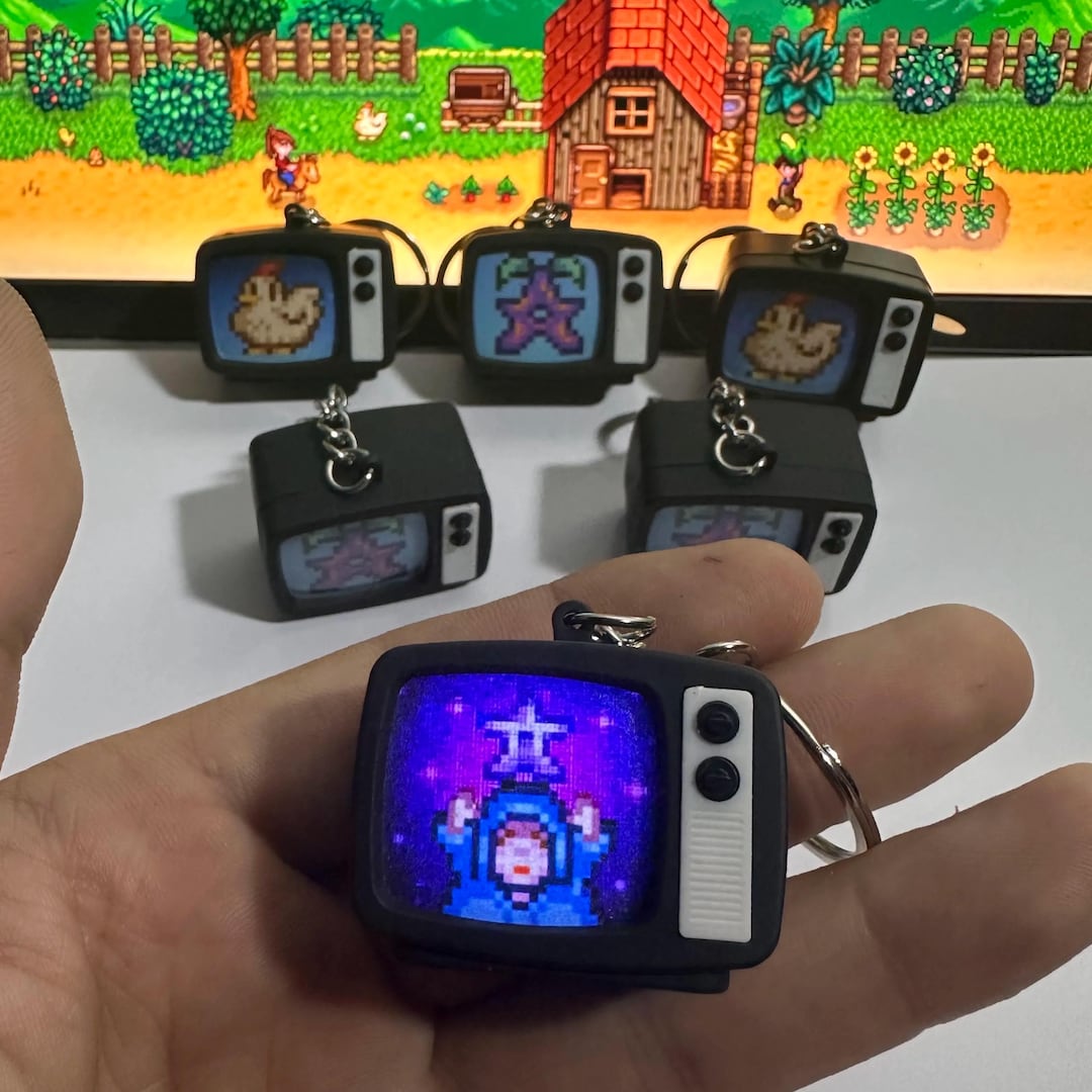 Stardew Valley Mini TV Keychain With Static Sound | Cute Chicken ...