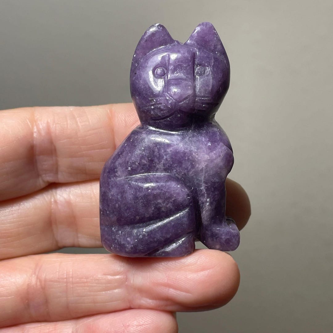 Small Lepidolite Cat Carving, Purple Crystals, Purple Cat, Crystal Cats ...