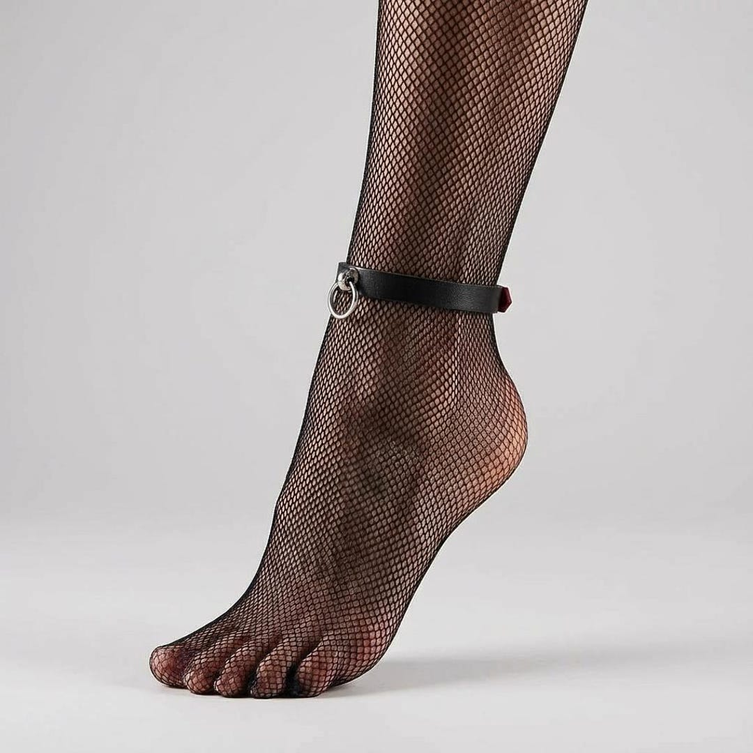 Black Leather Ankle Bracelet With O-ring, Adjustable Minimalist Foot ...