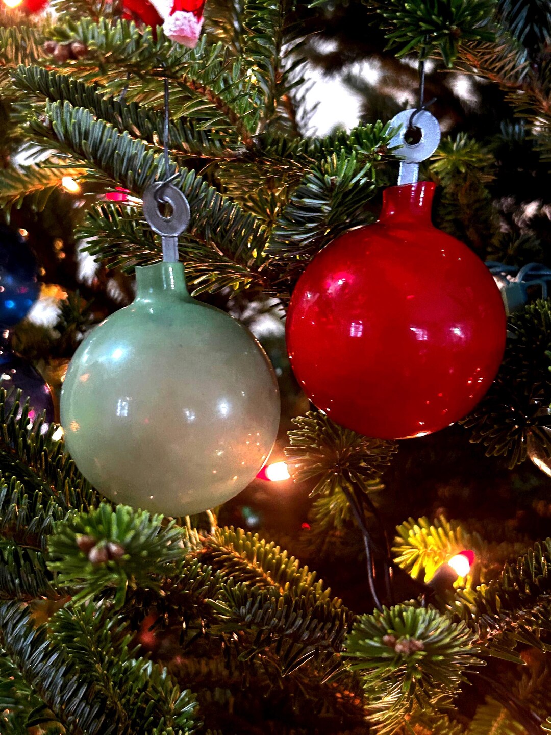 Vintage Shiny Brite Christmas Ornaments: 1940s Red & Green Glass Bulbs ...