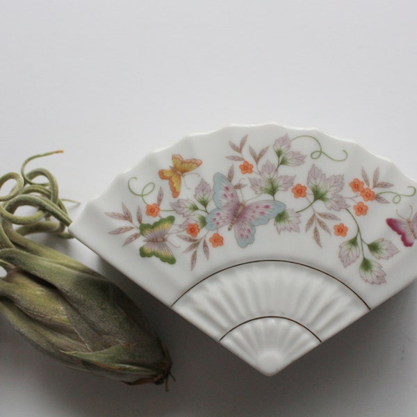 Fan Shaped Box - Etsy