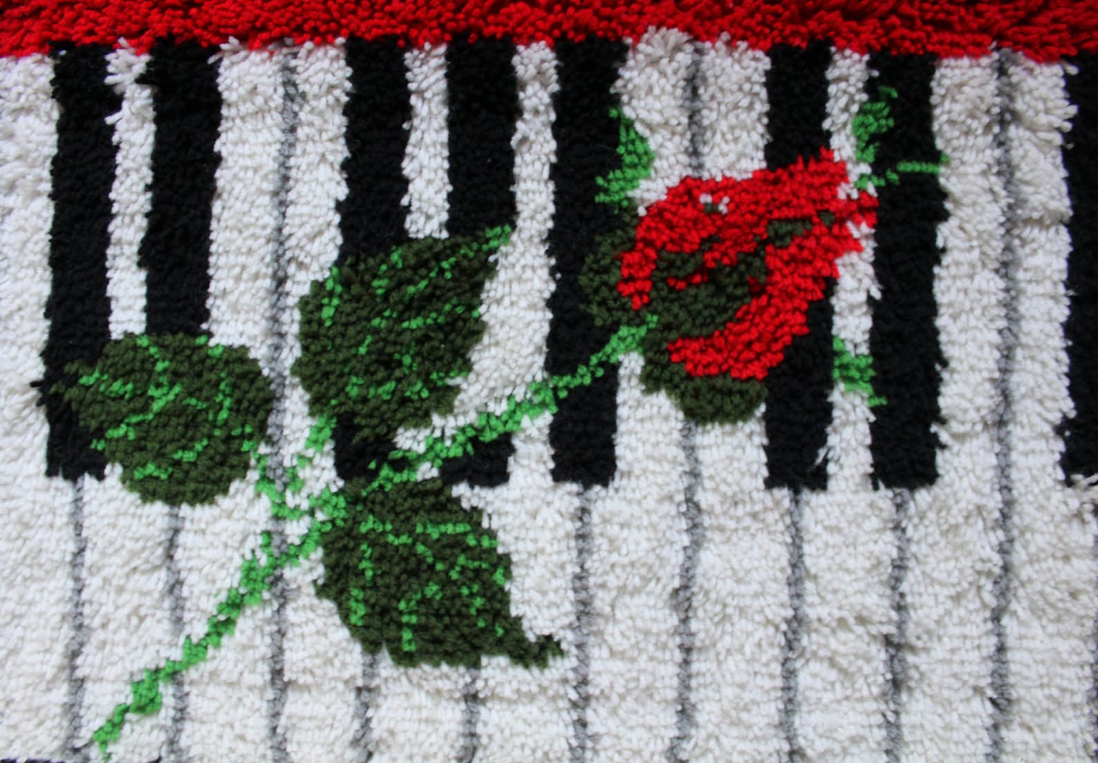 Vintage Red Rose on Piano Keys Latch Hook Yarn Framed Art 1980s - Etsy