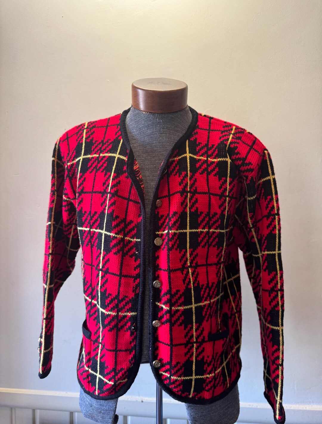 Vintage Tally-ho Red and Black Plaid Pattern Acrylic Cardigan Knit ...