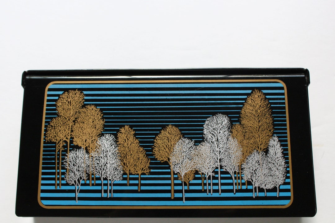 Vintage Japanese Lacquerware Gold and Silver Treescape Pattern Jewelry ...
