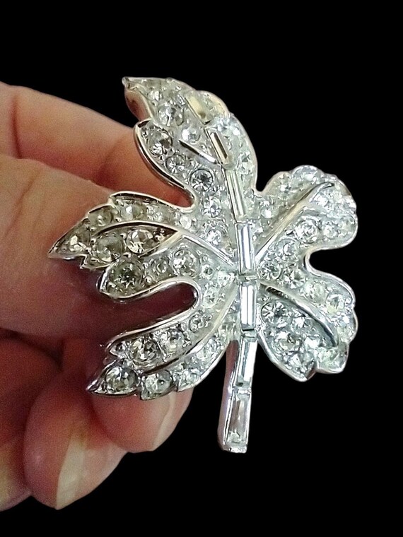 Crown Trifari Diamonte Pavé Maple Leaf Brooch, Alfred… - Gem