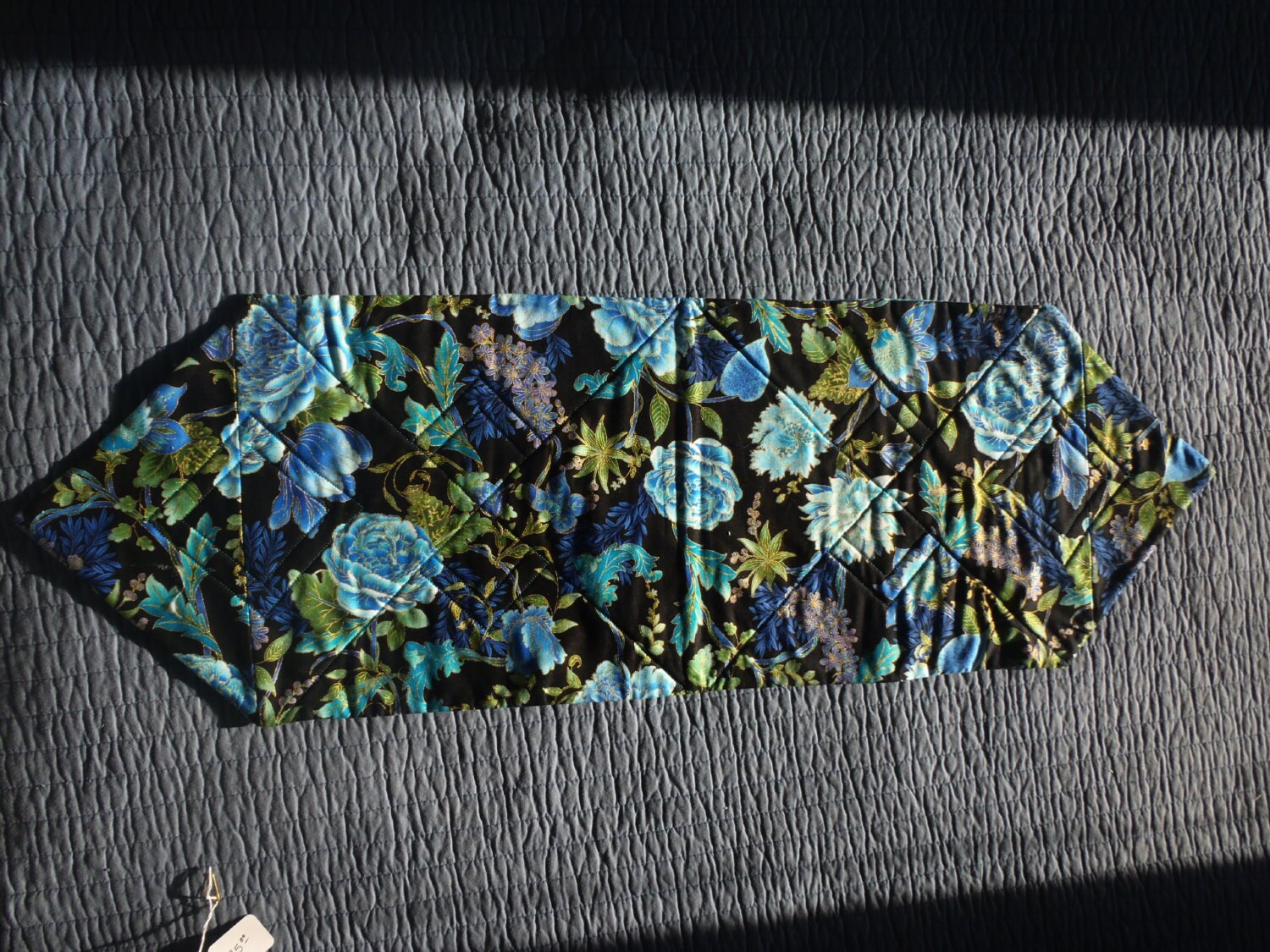 Blue Roses Quilted Table Runner - Etsy