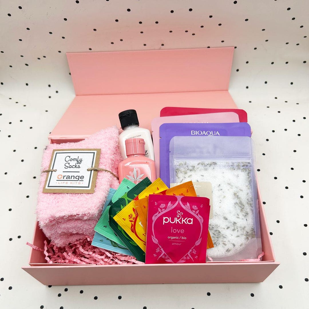 Pink Pamper Box | Face Masks, Bath Salts, Body Lotion + More - Etsy