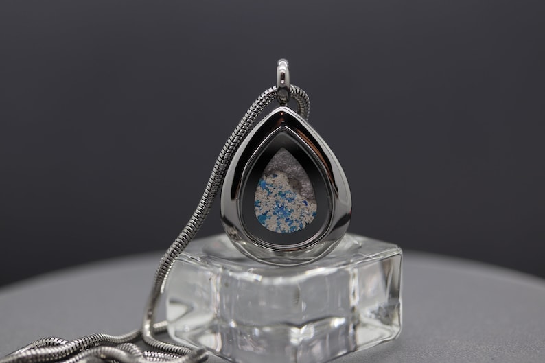 Shaker Locket Cremation Locket for Ashes Human Ash Keepsake - Etsy