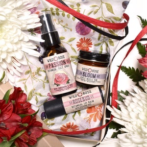 Passion Valentine's Day Spa Gift Set - Salt Spray, Muscle Rub, Lip Balm ...