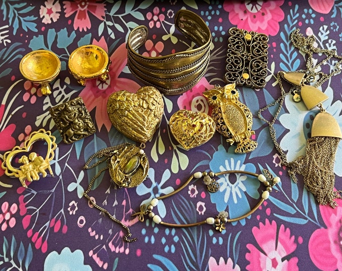 Gold Jewelry Craft Lot. Vintage Gold Jewelry Lot. Junk Jewelry Lot. DIY ...