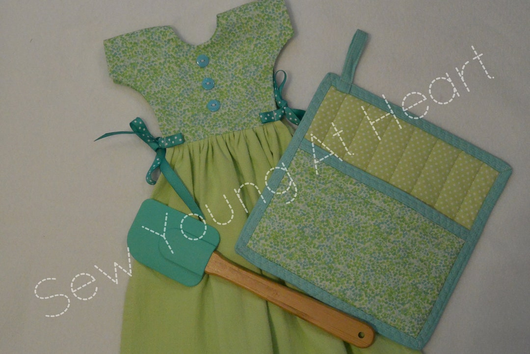 Kitchen Towel Dress and Potholder Gift Set, Aqua, Light Green Floral ...