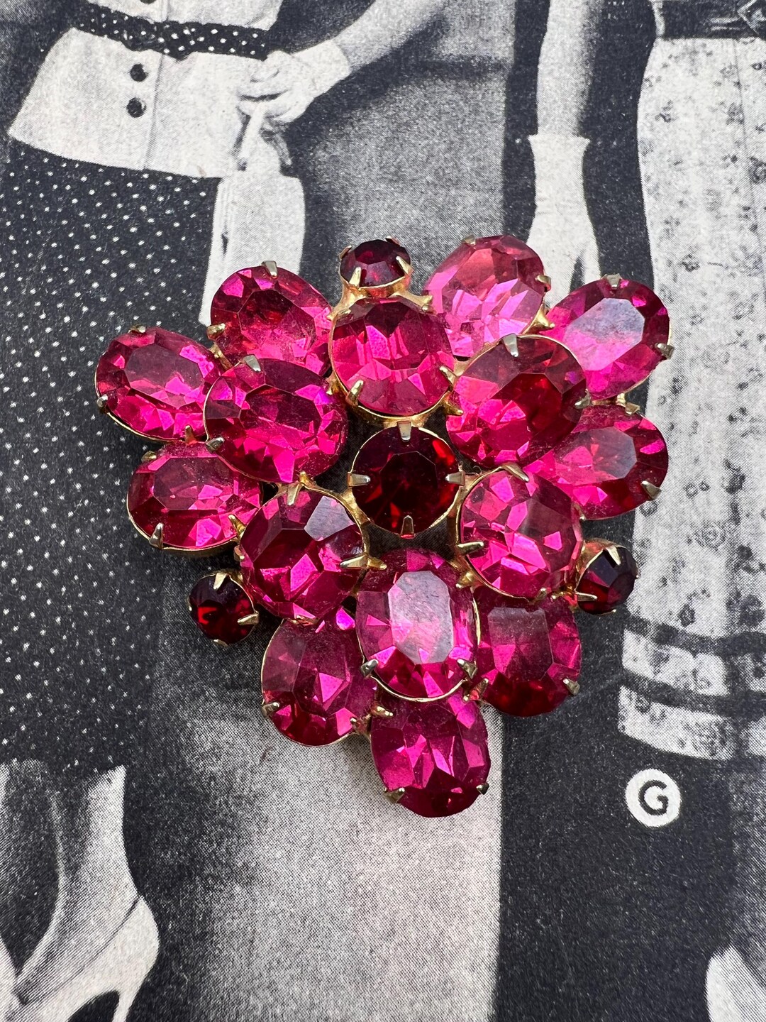 Vintage 1950s Bright Fuchsia Pink & Red Glass Rhinestone Brooch - Etsy