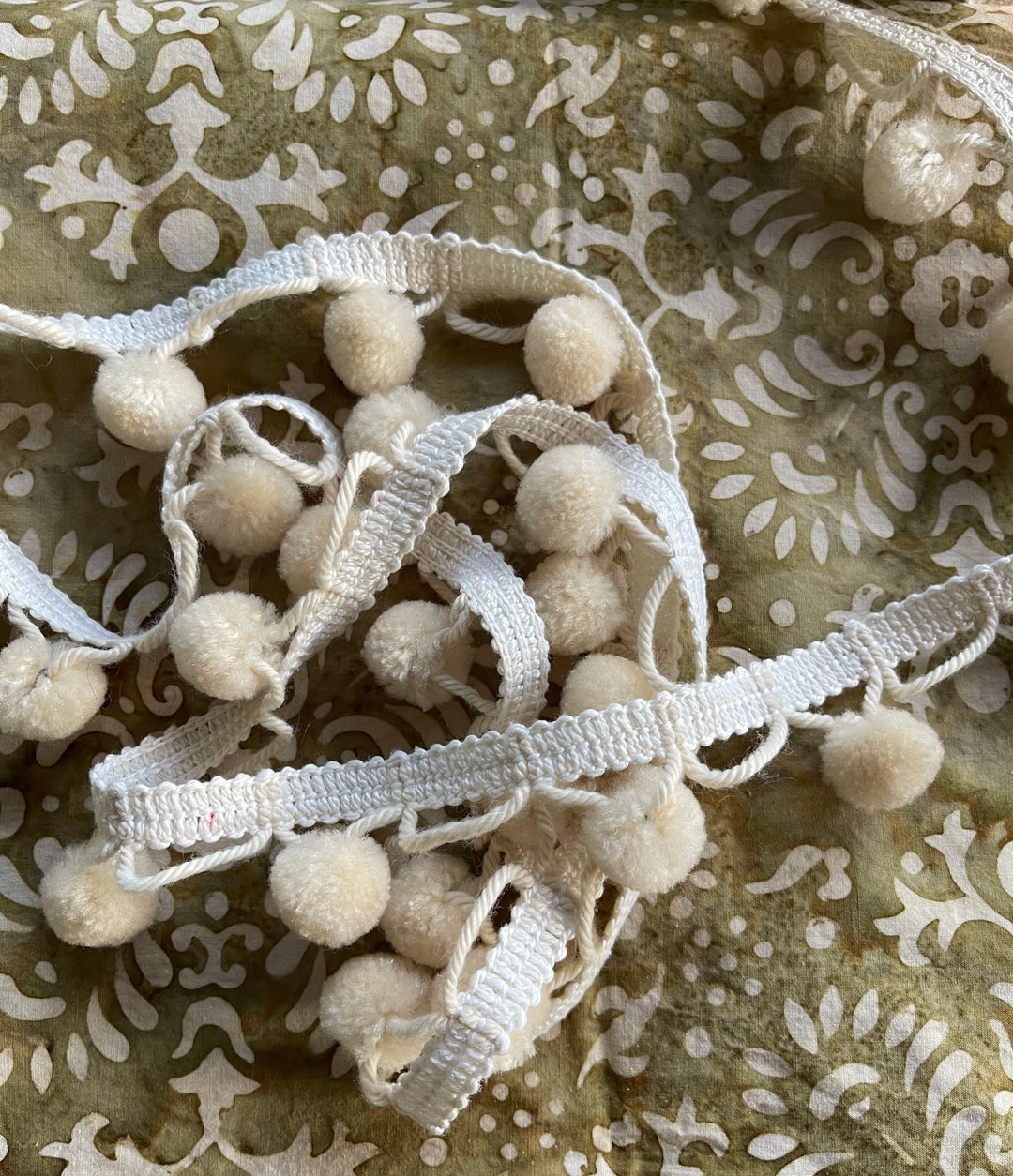 5/8" Creamy Beige Pom Pom Poly Ball Fringe, Cut to 3 Yard Lengths - Etsy