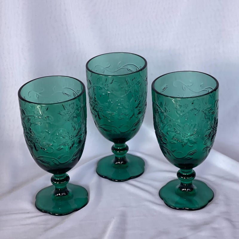 Green Water Goblets - Etsy